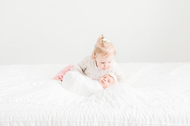 Amelia | Avon Lake Newborn Photographer Erin Davison Photography